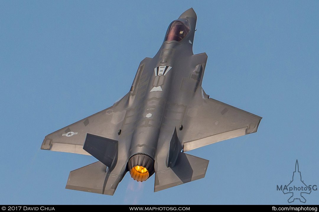 F-35 Lightning II Debut Aerial Demonstration ⋆ MAphotoSG